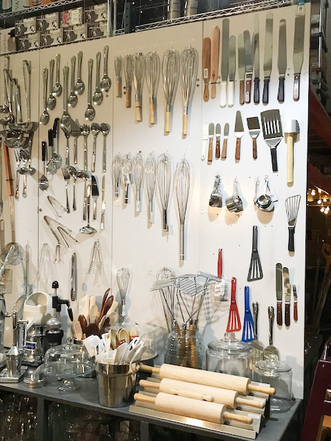 Wire whips, hand held whisks and whippers for cooking and baking