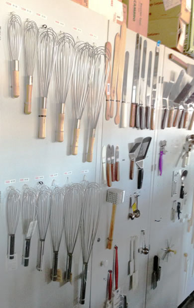 Wire whips, hand held whisks and whippers for cooking and baking